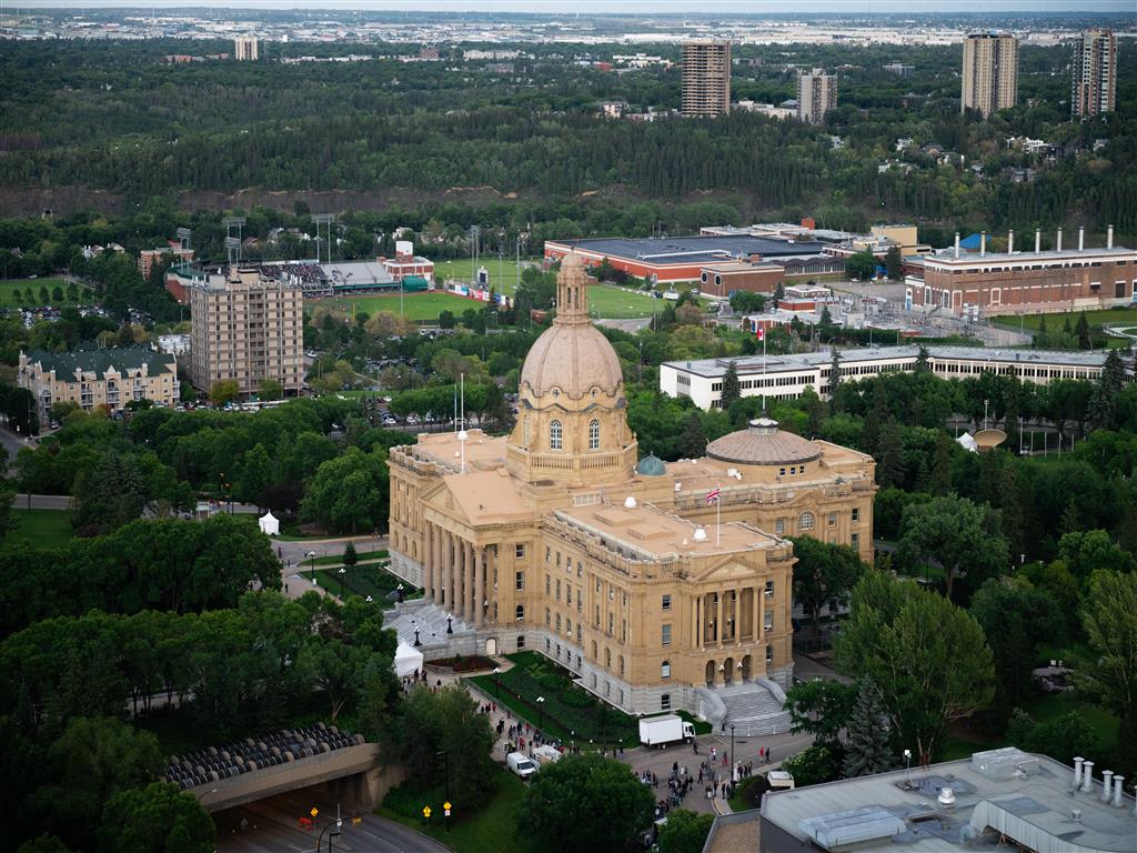 Photos and Video of The Hendrix in Edmonton, AB