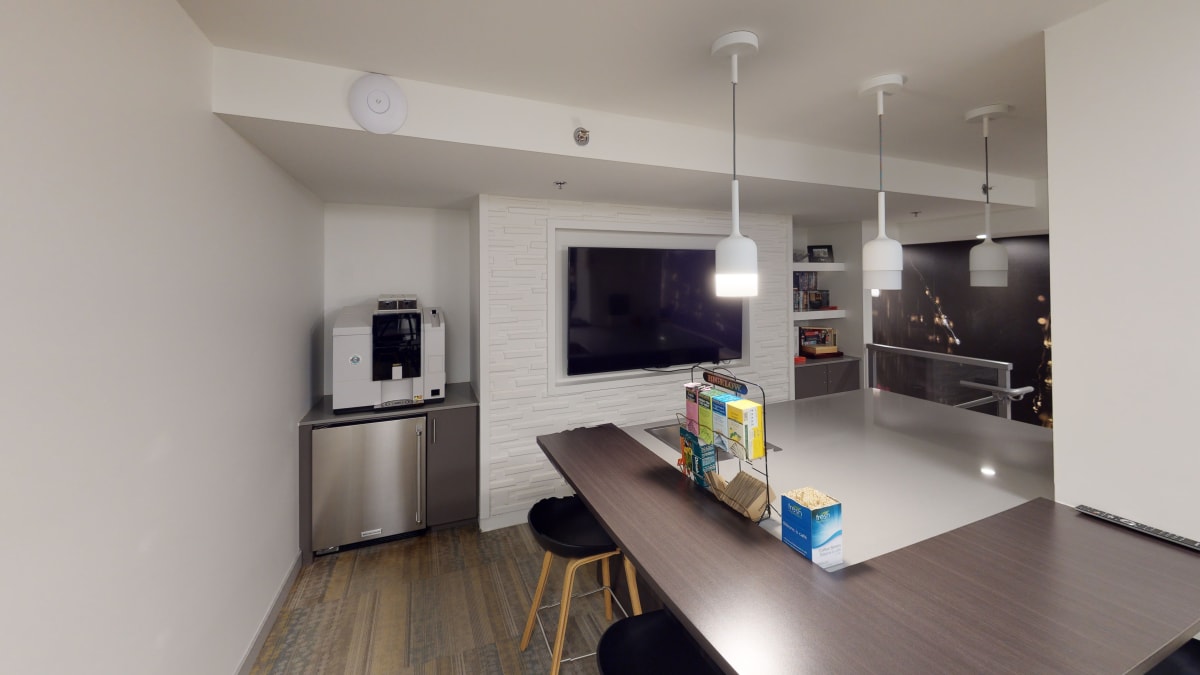 Photos and Video of The Hendrix in Edmonton, AB