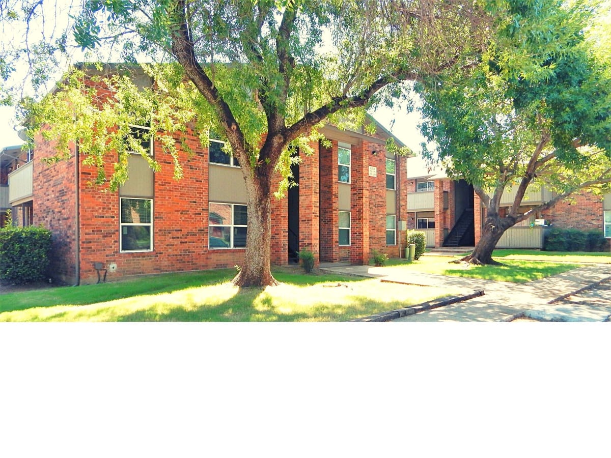 Photos and Video of Quail Ridge Apartments in Ft. Worth, TX