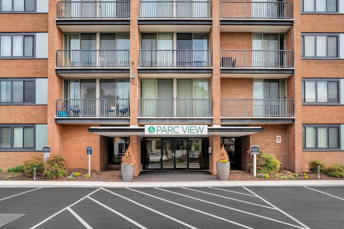 Photos and Video of Parc View Apartments in Arlington, VA