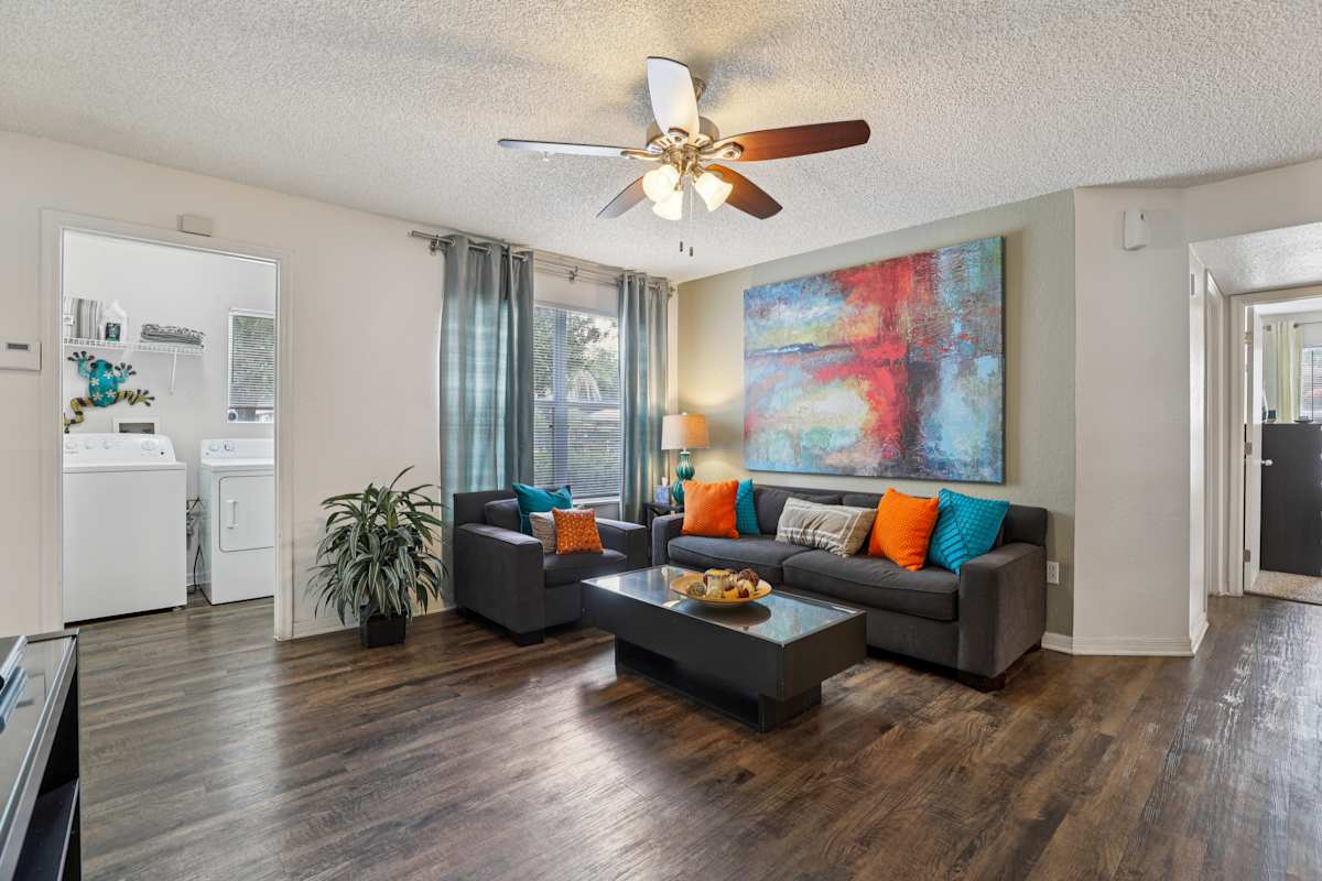 Apartments for Rent in East Orlando | University Park