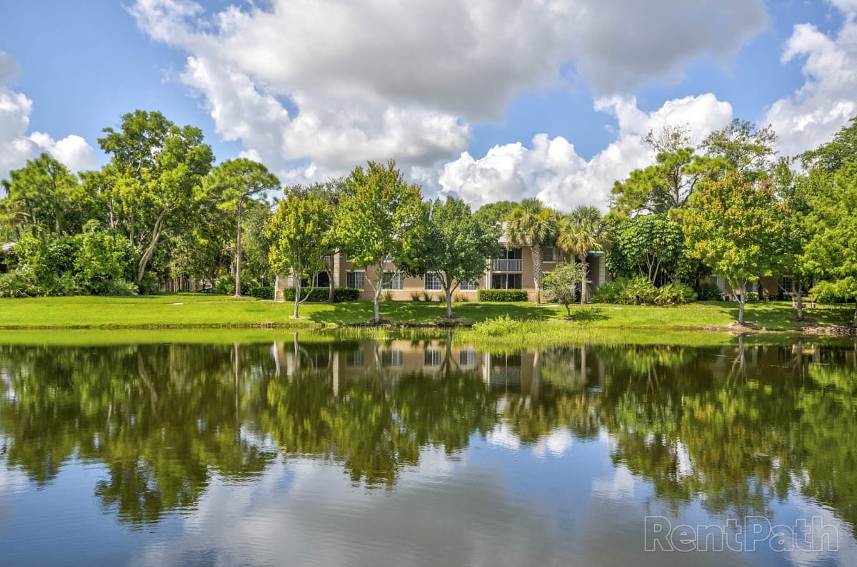 Apartments for Rent in Stuart, FL | Heritage Cove