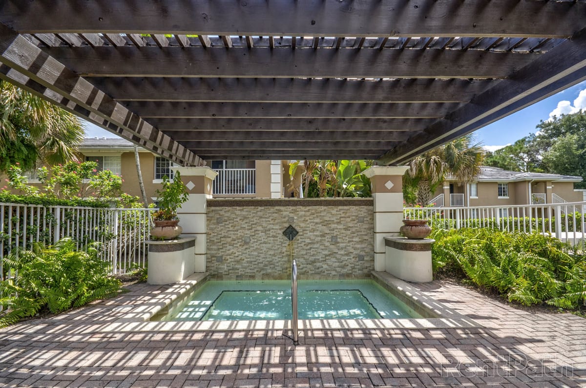 Apartments for Rent in Stuart, FL | Heritage Cove