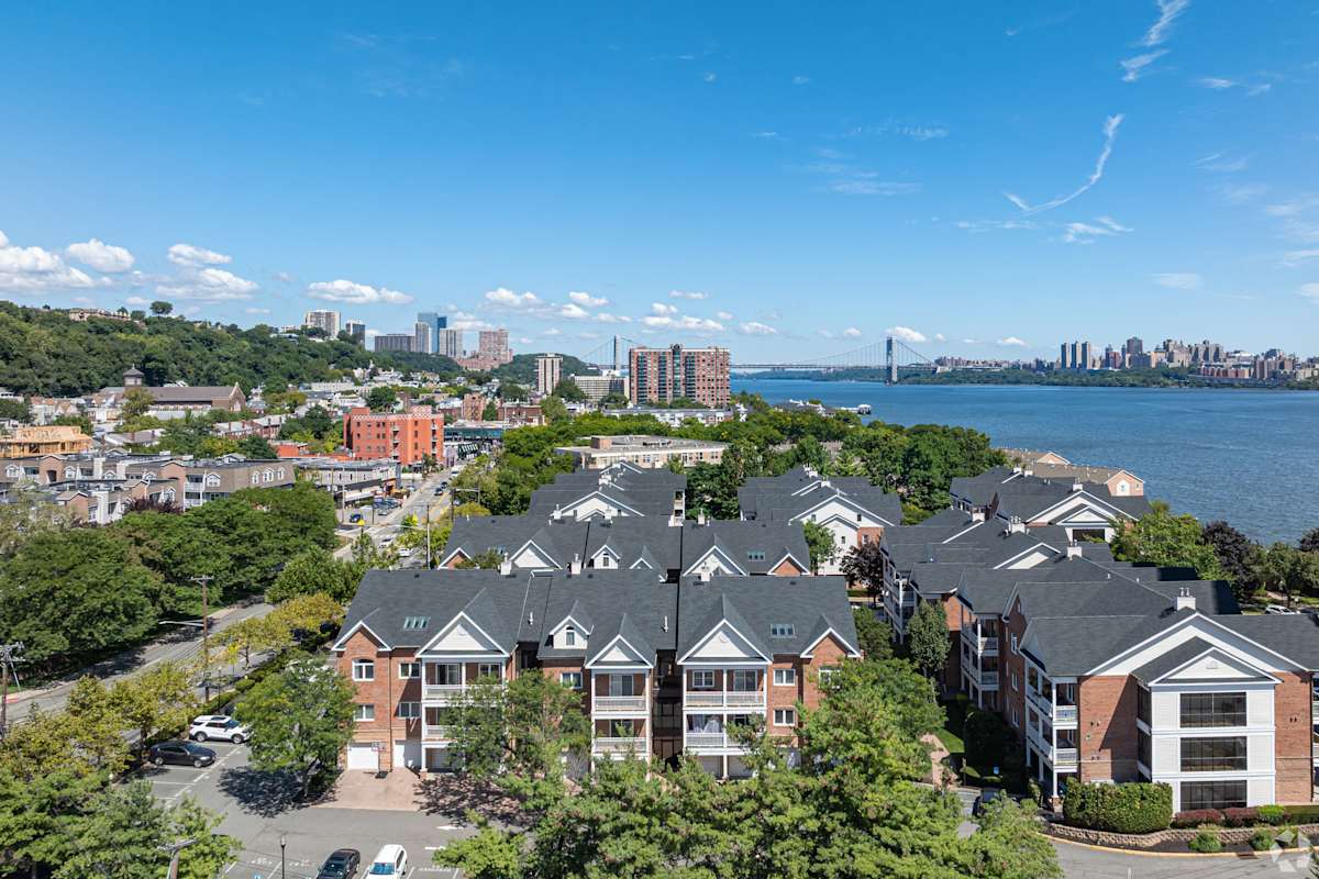 Photos and Video of Mariners Landing in Edgewater, NJ