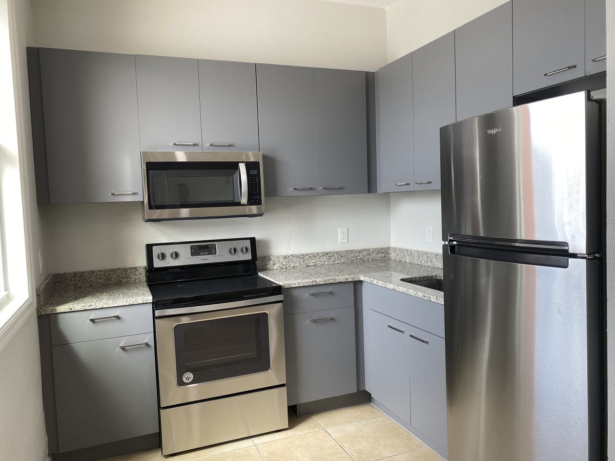 Apartments for Rent in Orlando, FL | Colonial Drive Apartments