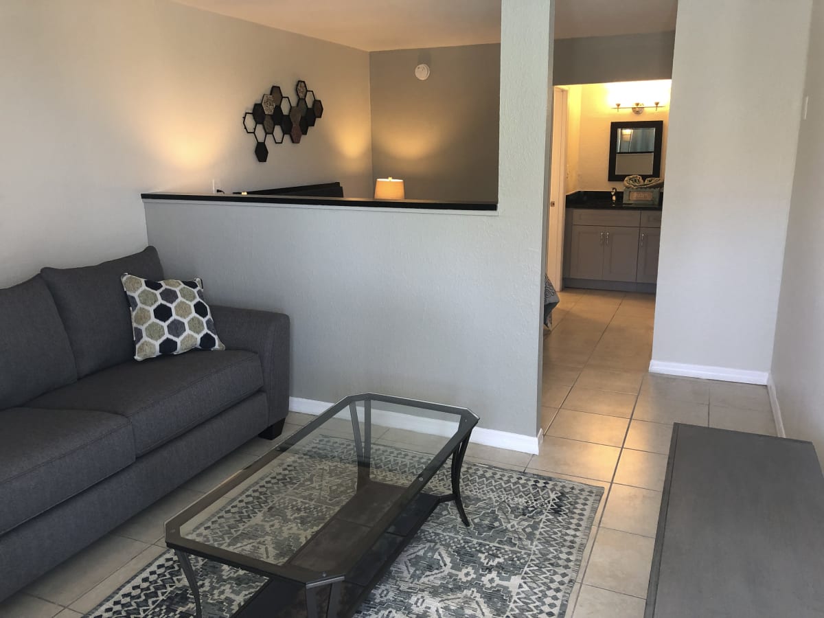 Apartments for Rent in Orlando, FL | Colonial Drive Apartments