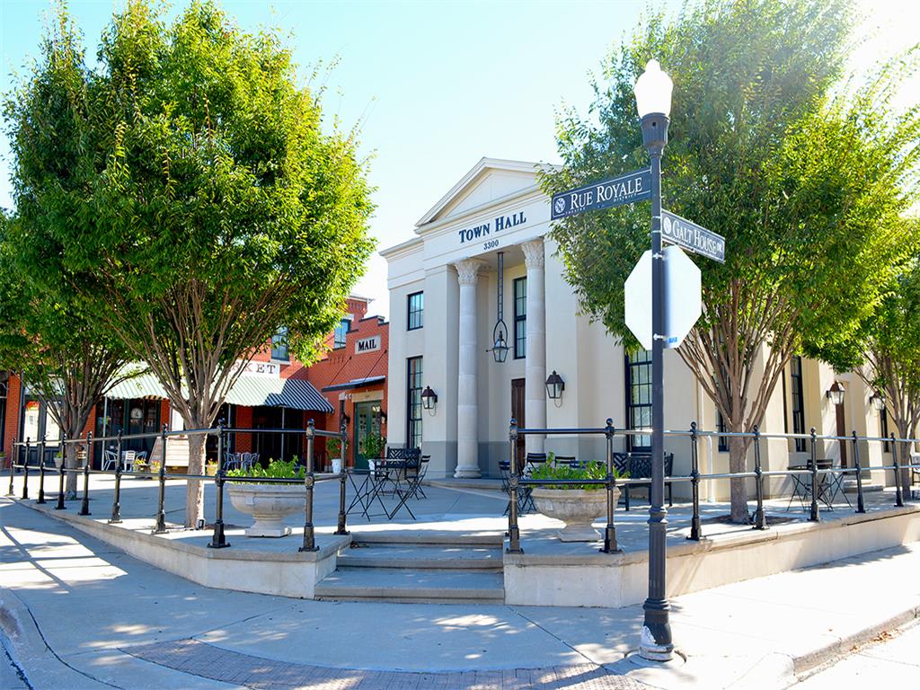 St. Charles, MO Apartments for Rent | Promenade at New Town