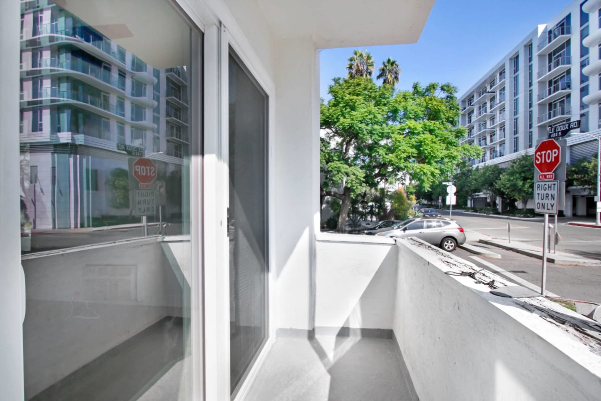 Photos and Video of 8534-8538 Colgate in Los Angeles, CA