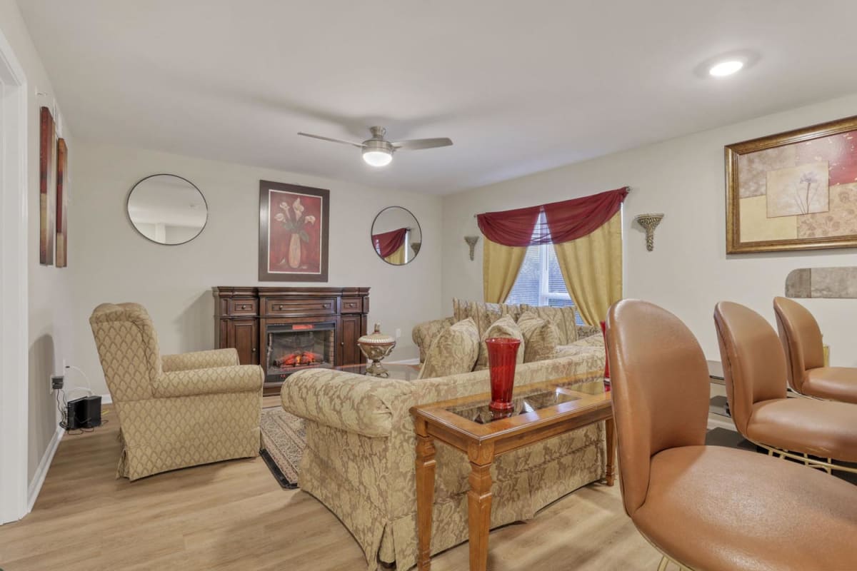 Photos and Video of McKinley Manor in Columbus , OH