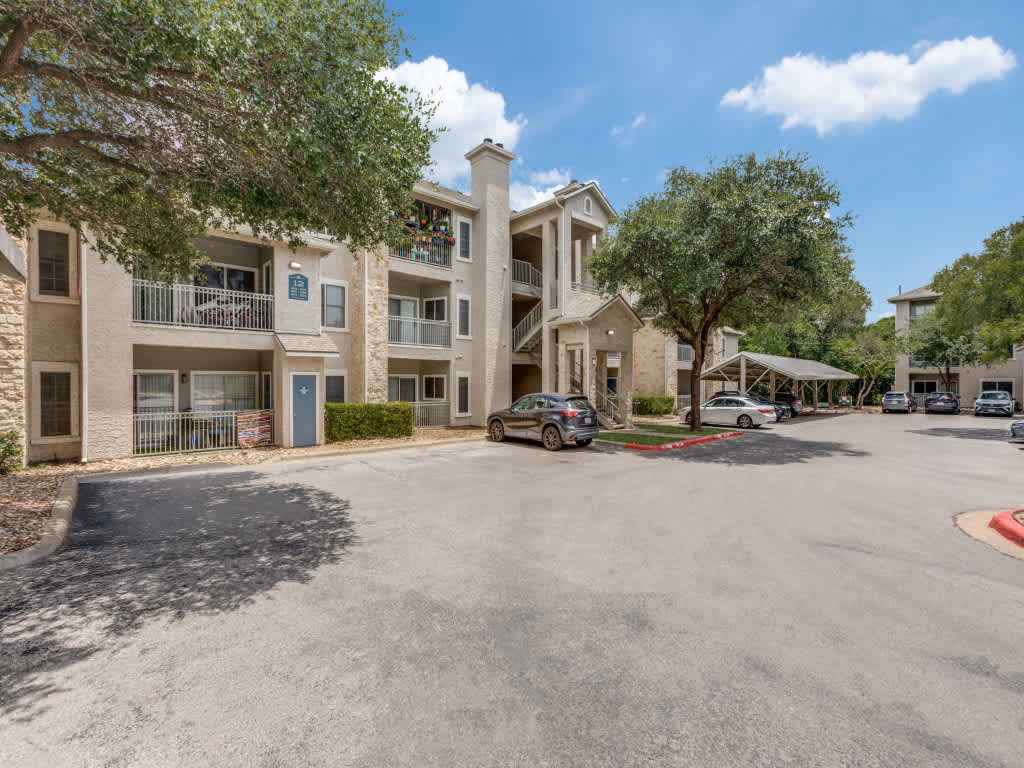Apartments for Rent in North Austin | Canyon Ridge