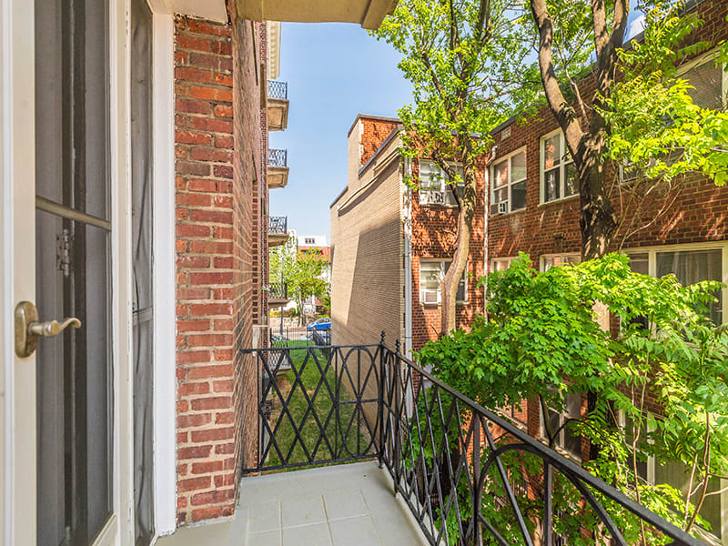 14th Street DC Apartments | Highview & Castle Manor | Photo Gallery