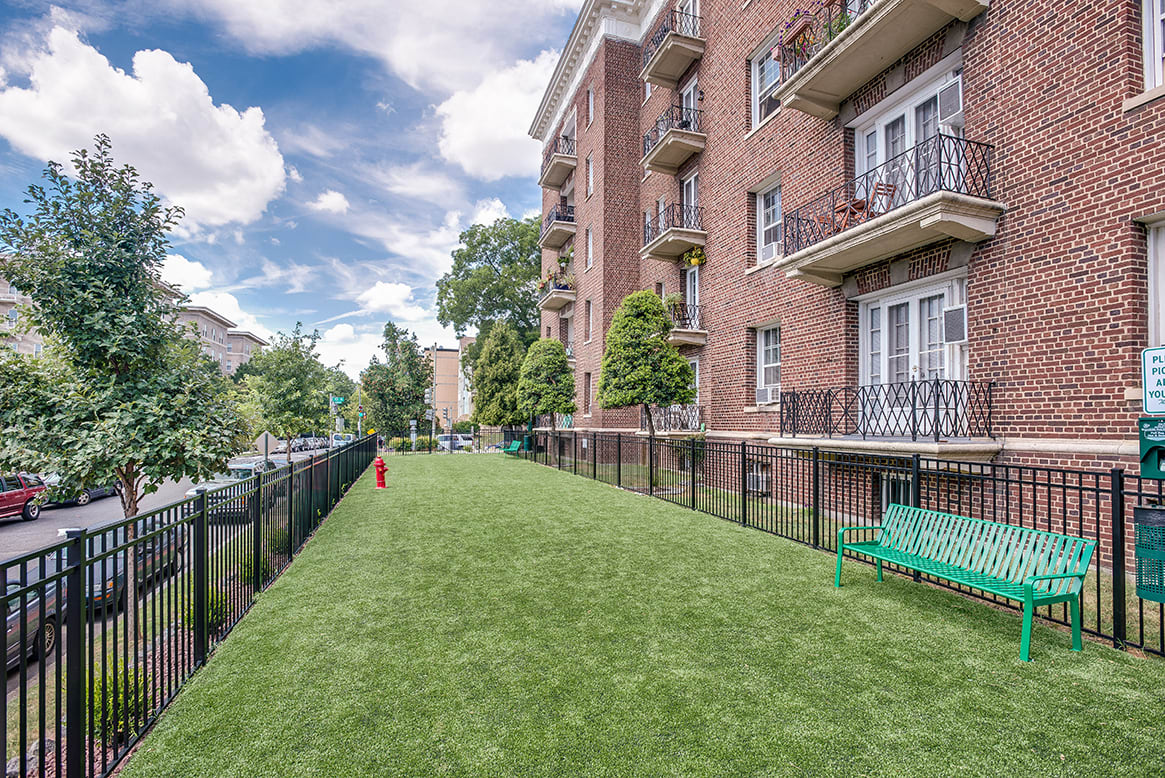 14th Street DC Apartments | Highview & Castle Manor | Photo Gallery