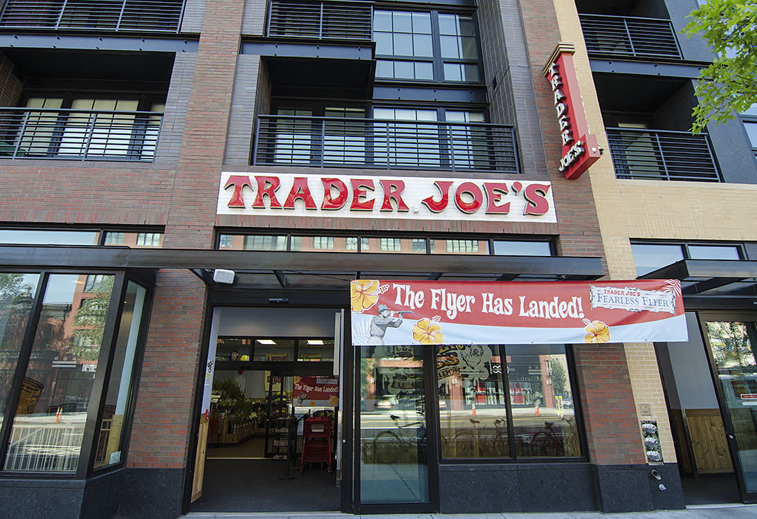 14th Street DC Apartments | Highview & Castle Manor | Photo Gallery