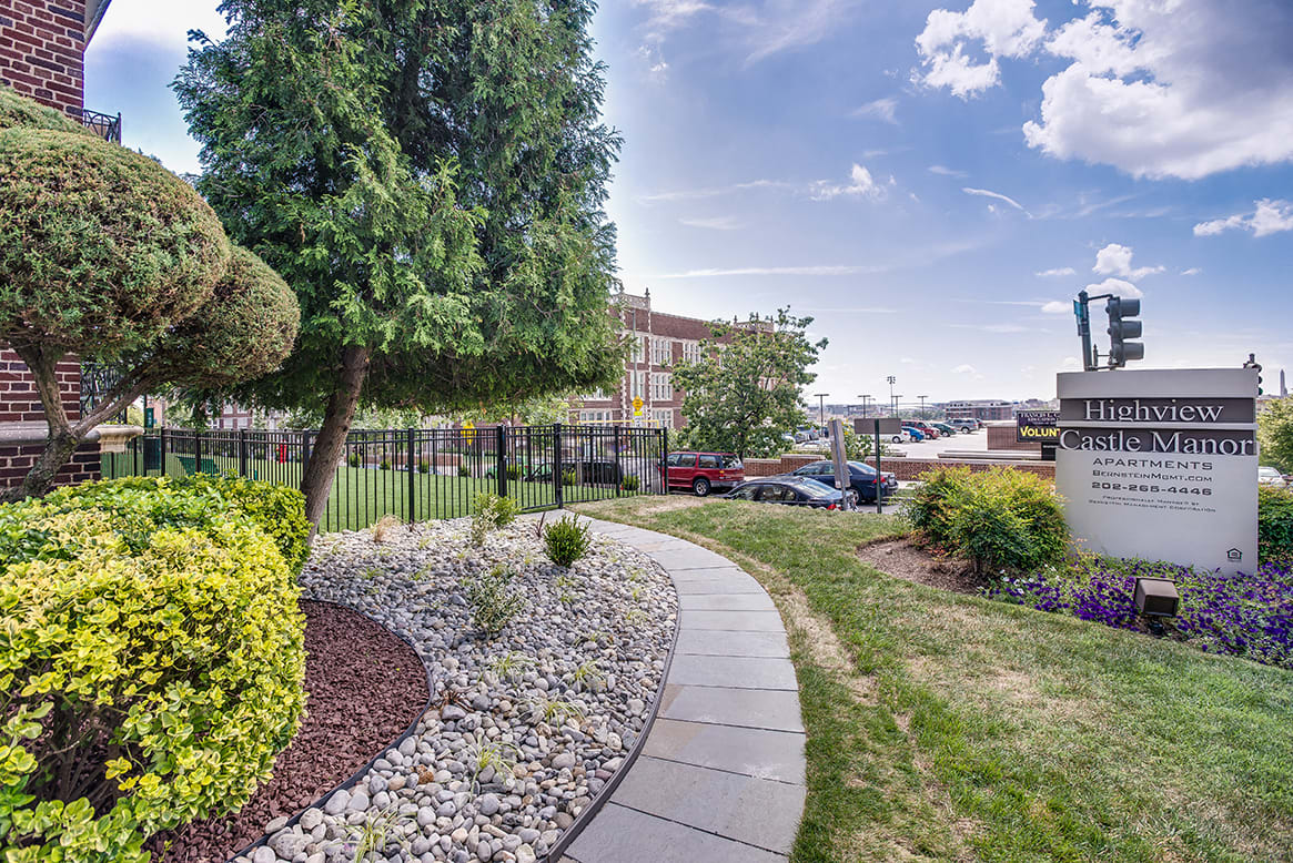 14th Street DC Apartments | Highview & Castle Manor | Photo Gallery