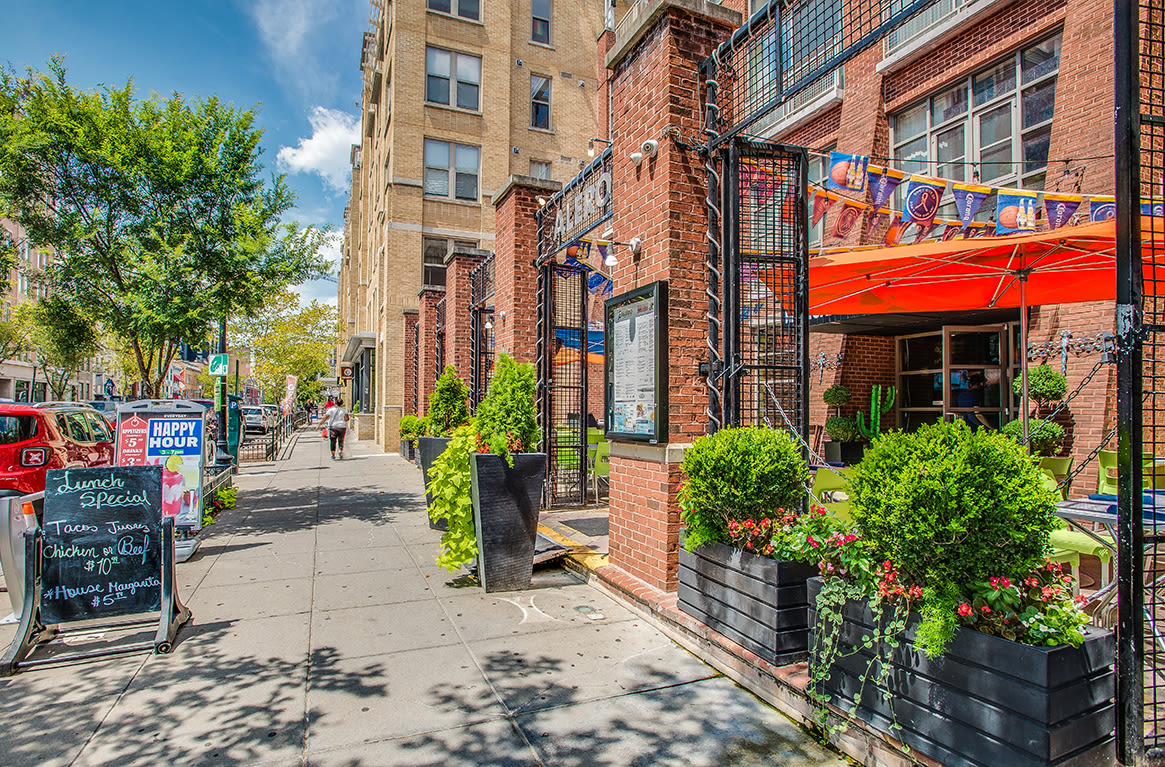 14th Street DC Apartments | Highview & Castle Manor | Photo Gallery