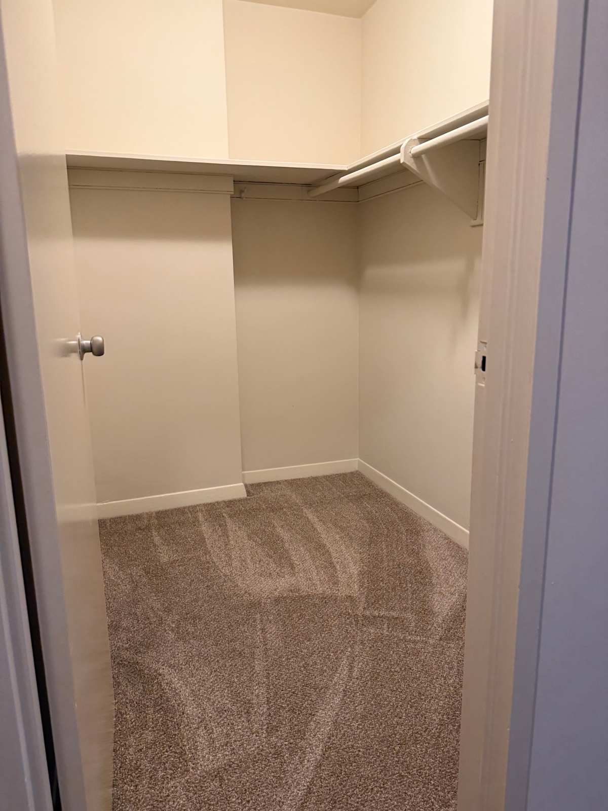The 925 Apartments | Studio B | Available Units