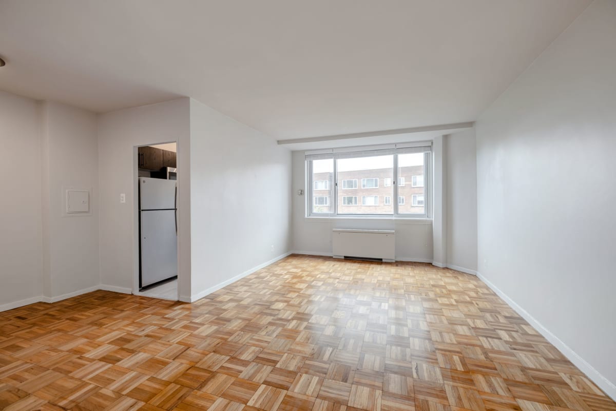 Cleveland Park Apartments for Rent | Quebec House