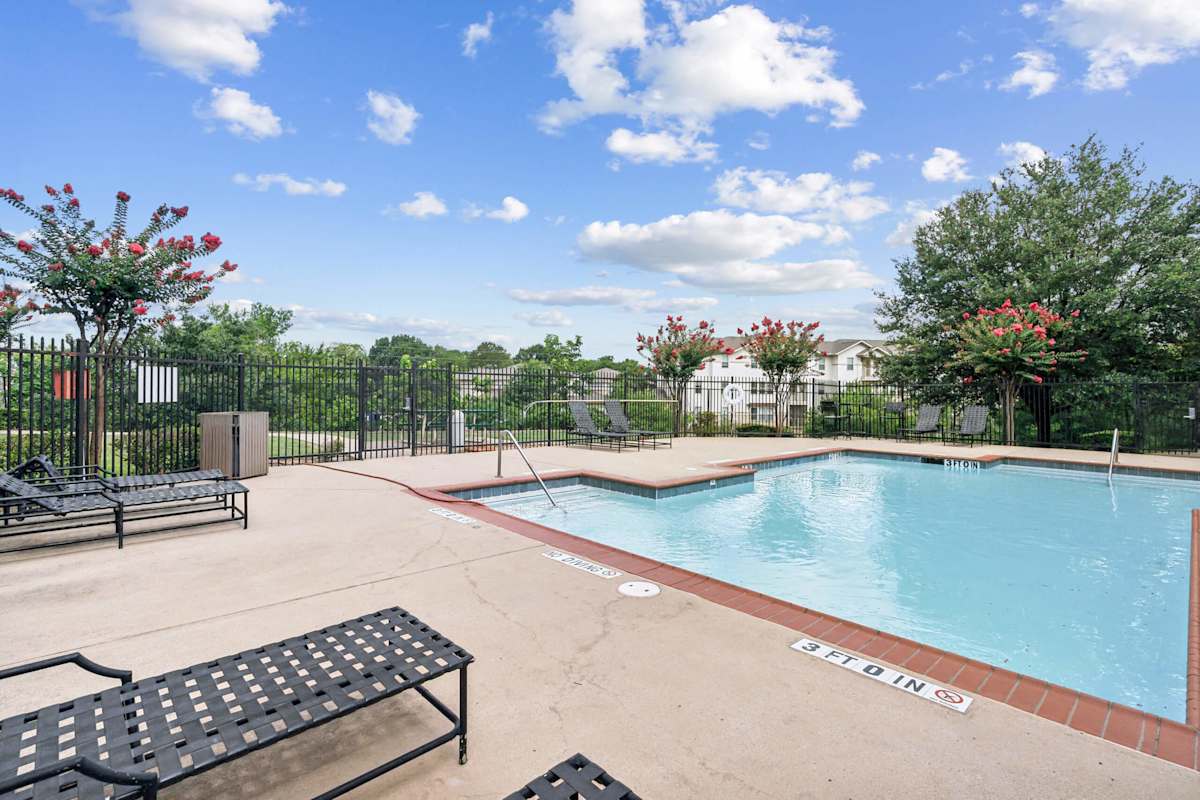 Apartments For Rent in Dallas, TX | St. Augustine Estate