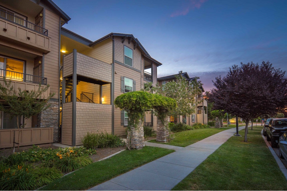 Photos and Video of Terracina at Springlake | Affordable Apartments in ...