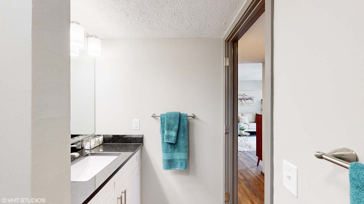 Apartments for Rent in Grandview, Columbus | Runaway Bay