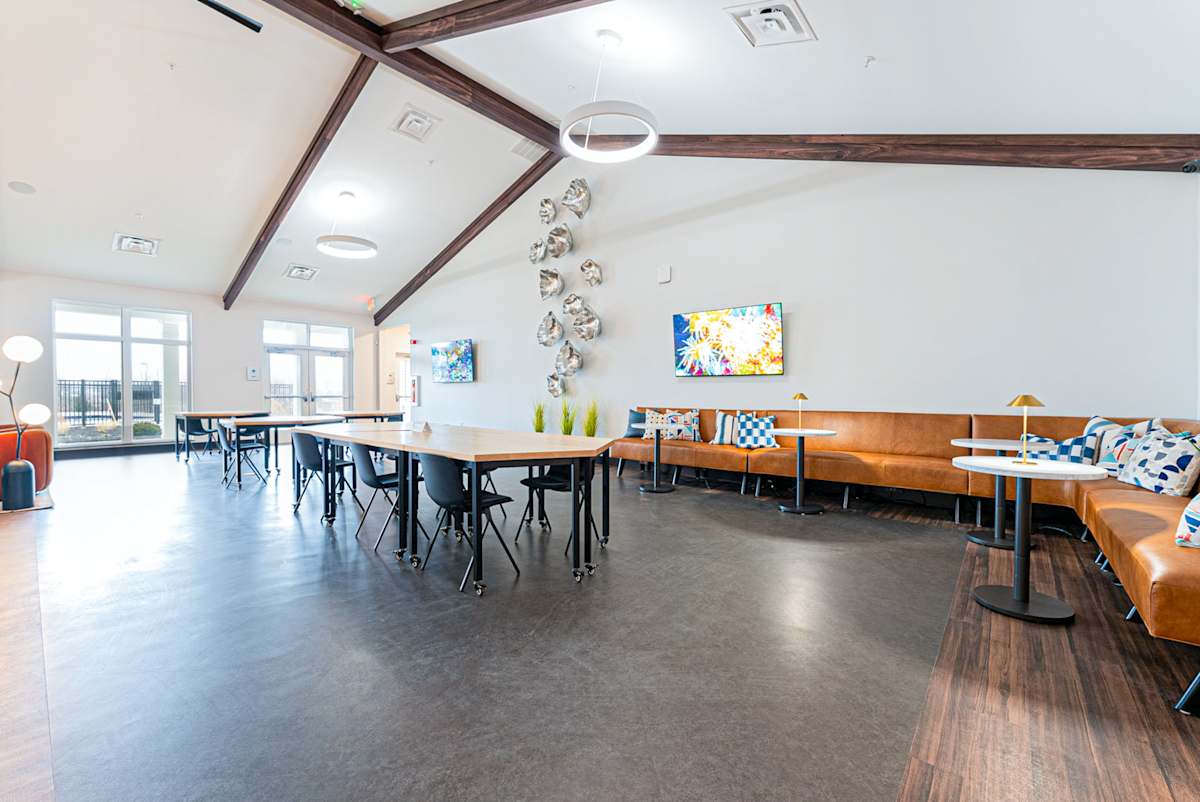 Property details for The Zelle at Polaris from Oakwood Management