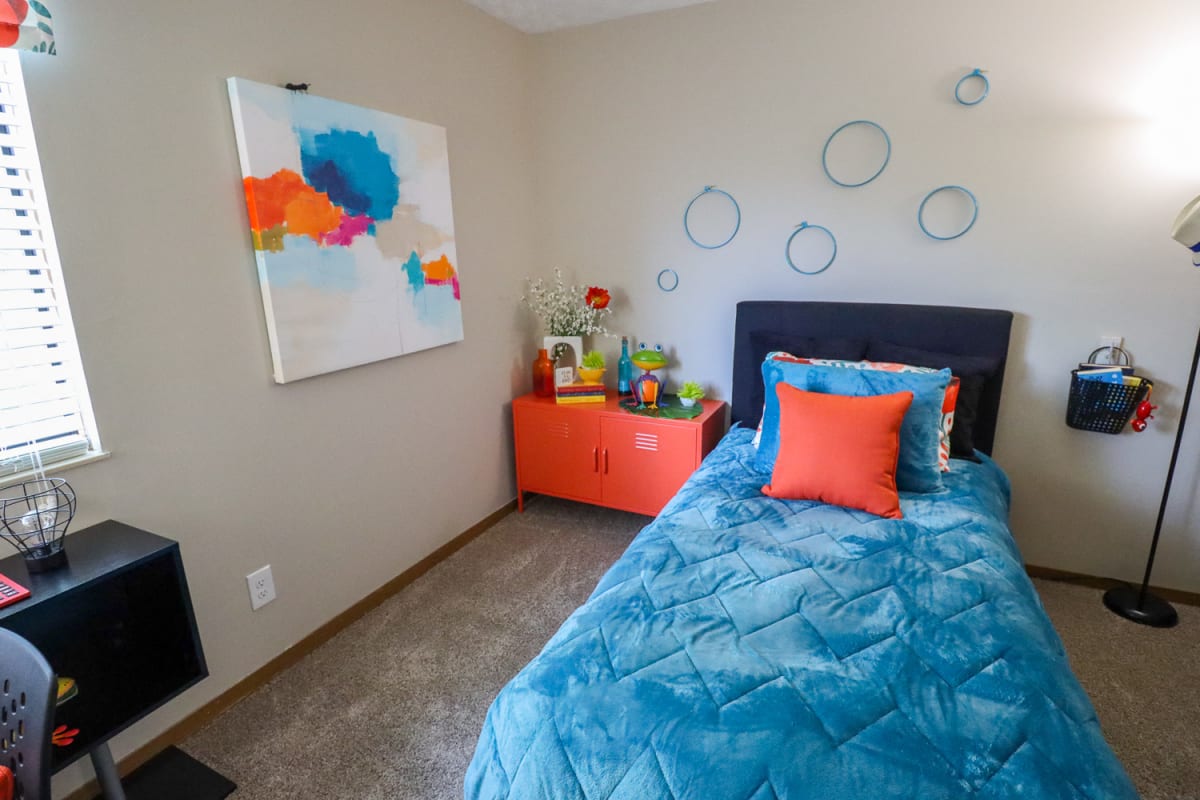 Property details for Rosebrook Village from Oakwood Management