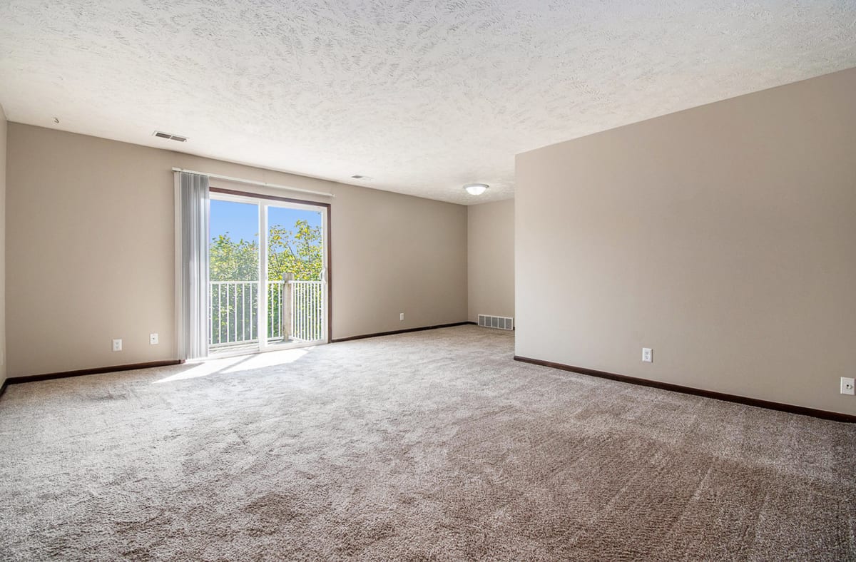 Northwest Omaha Apartments for Rent | Maple Ridge