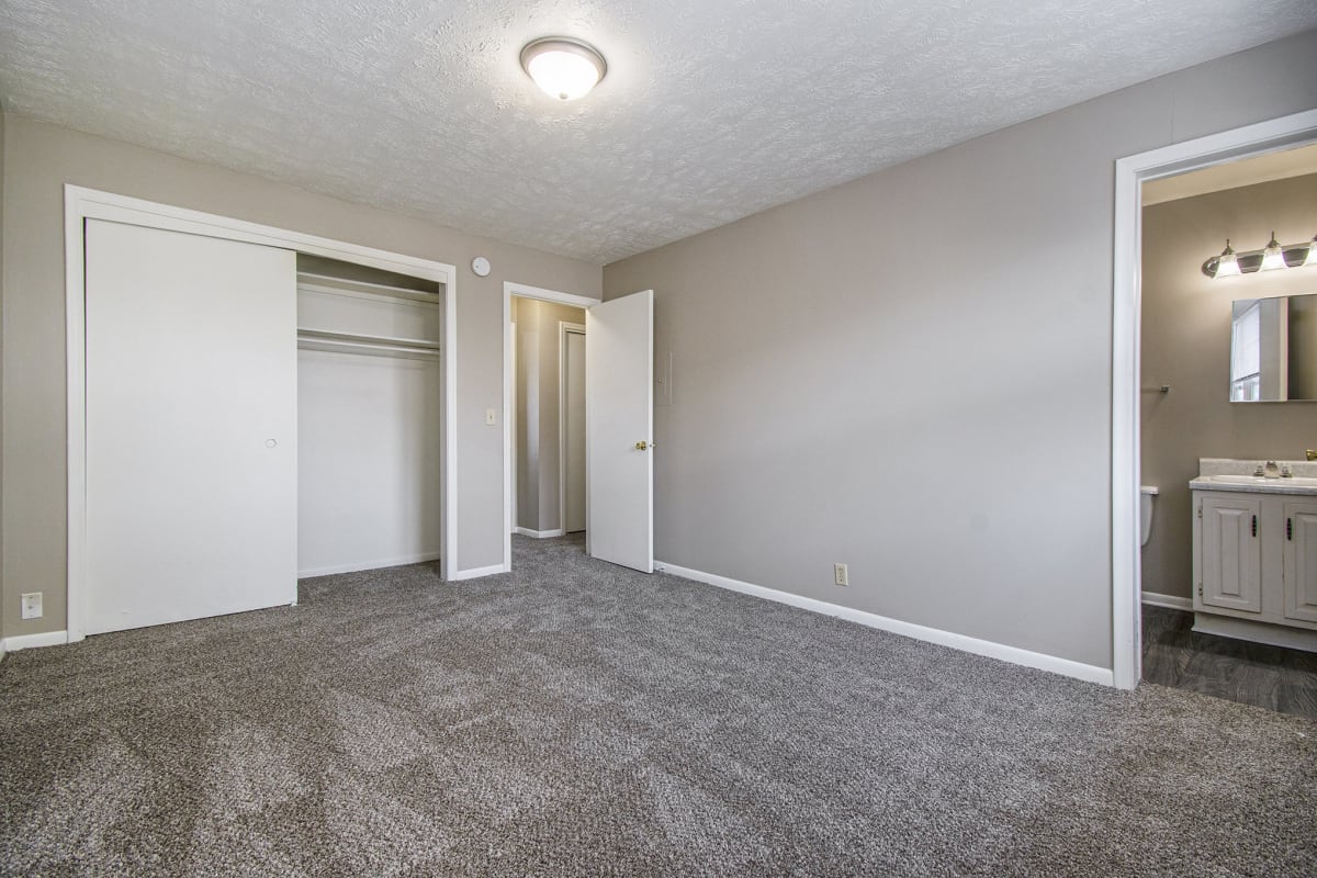 Northwest Omaha Apartments for Rent | Maple Ridge