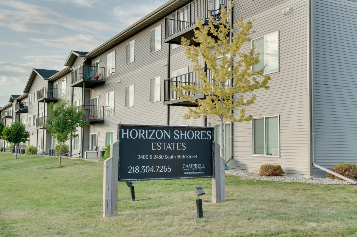 Apartments for Rent in Moorhead | Horizon Shores Estates