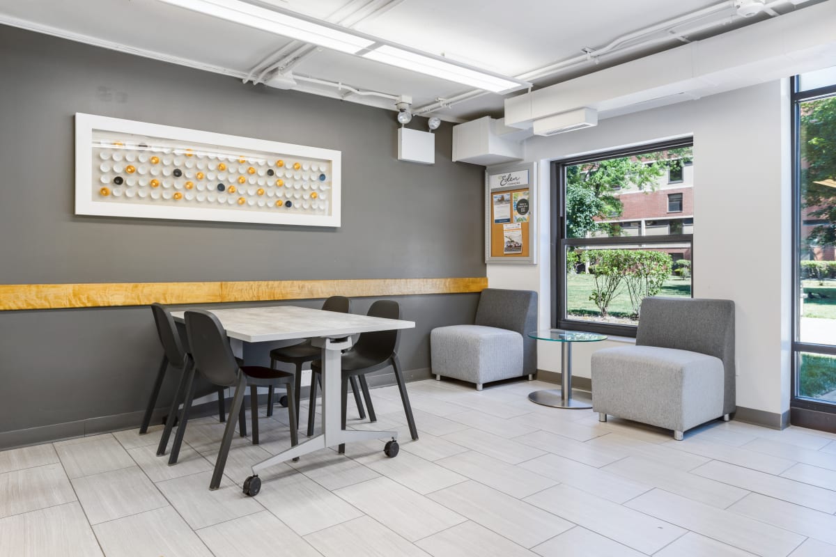South Commons Apartments for Rent | Eden Commons