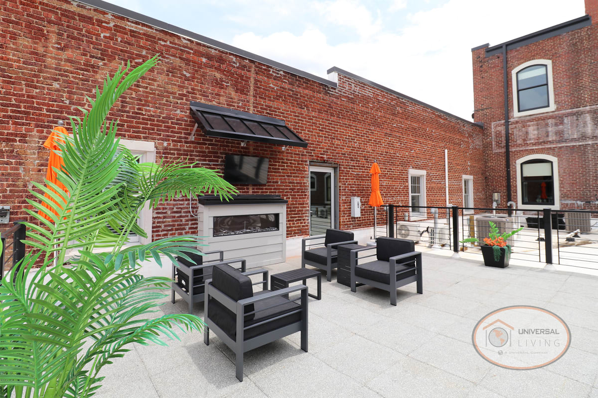 The Henry on Main | Apartments in Johnson City, TN | RENTCafe