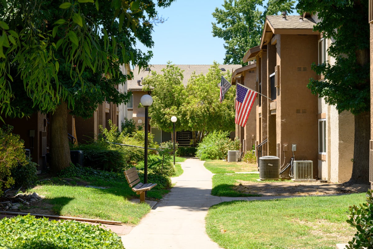Senior Apartments for Rent in Hemet | Oak Terrace Apts