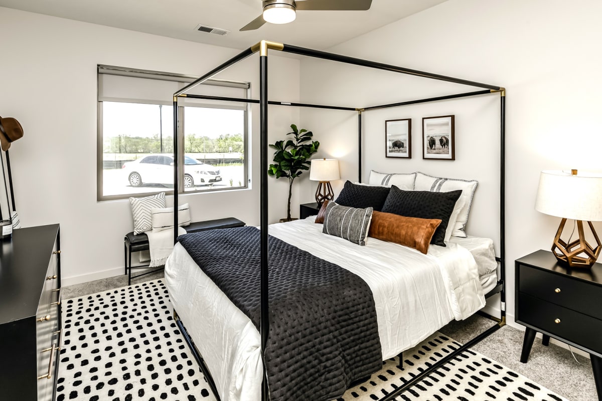 Photos and Video of Edge 204 in Elkhorn, NE