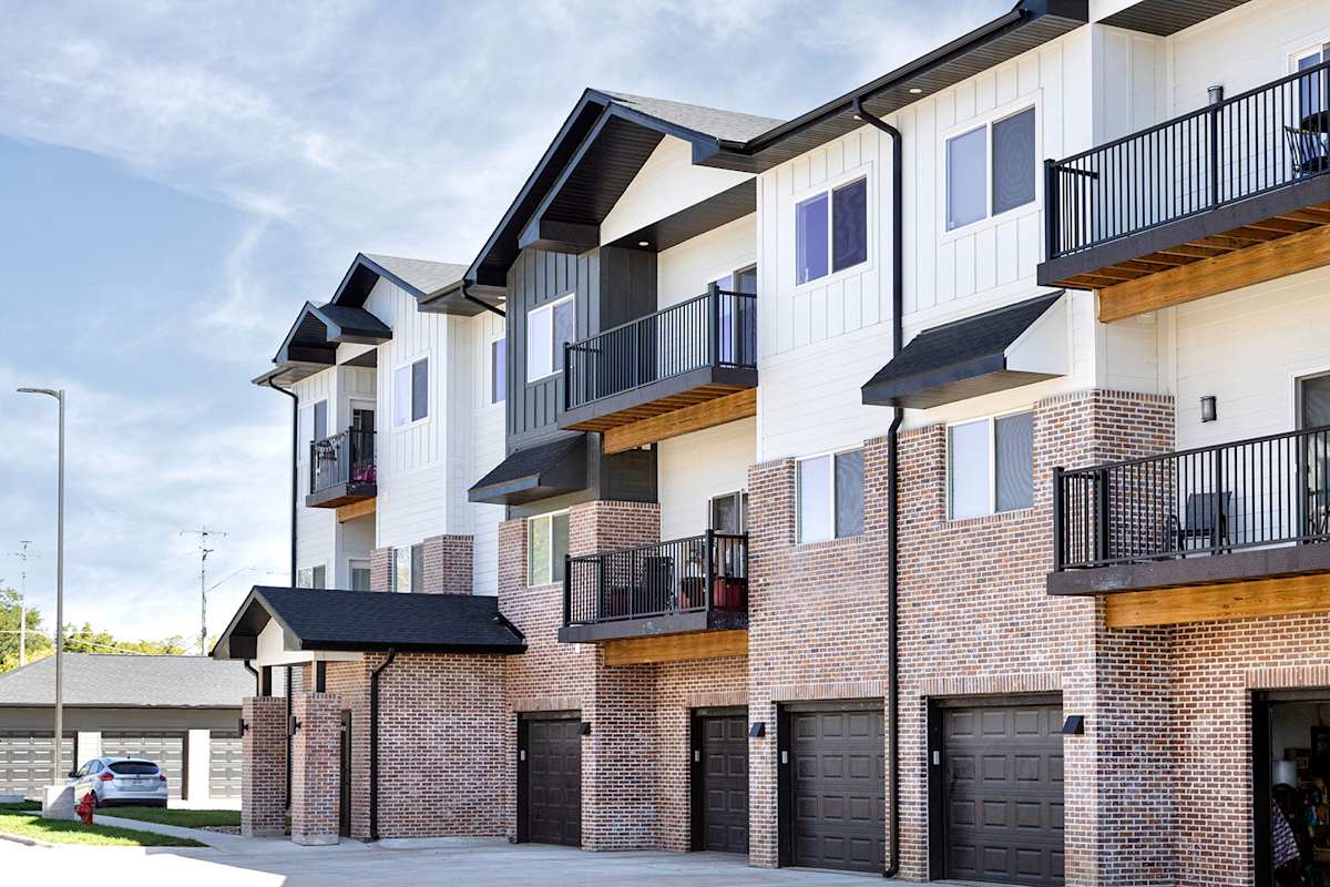 Photos and Video of The Brink at Ridgeview in Plattsmouth, NE