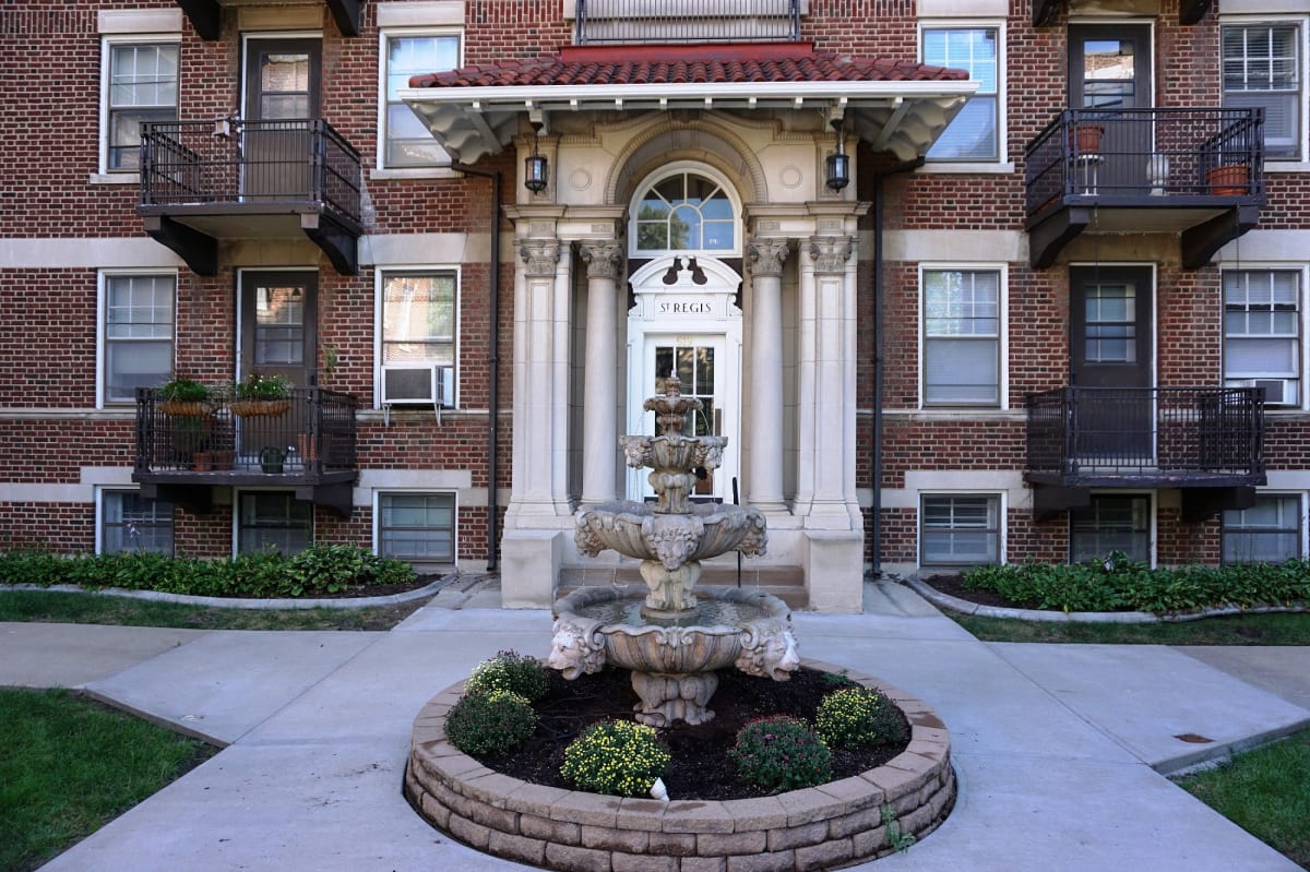 Photos and Video of St. Regis in Omaha, NE