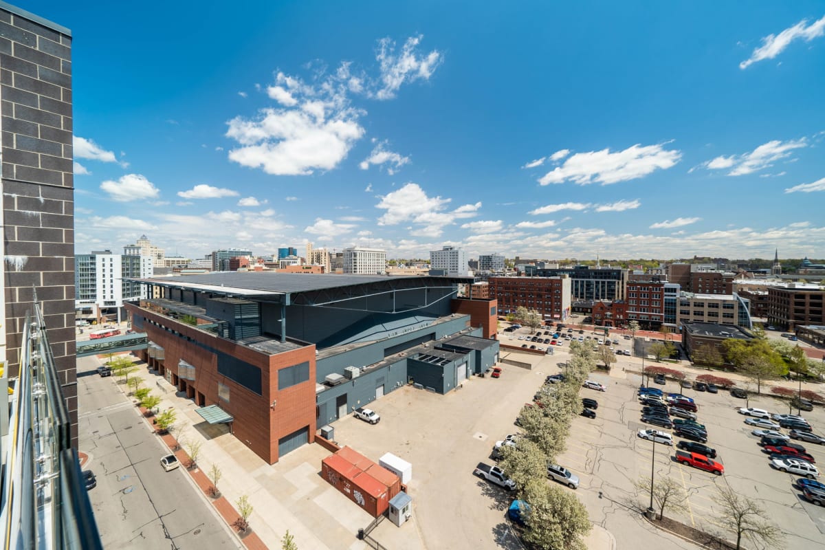 Photos and Video of Arena Place Apartments in Grand Rapids, MI