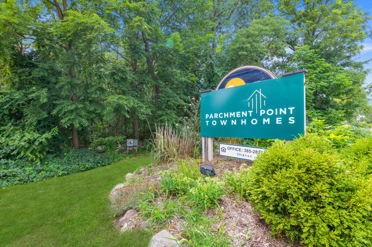 Photos and Video of Parchment Point Townhomes & Apartments - Parchment ...