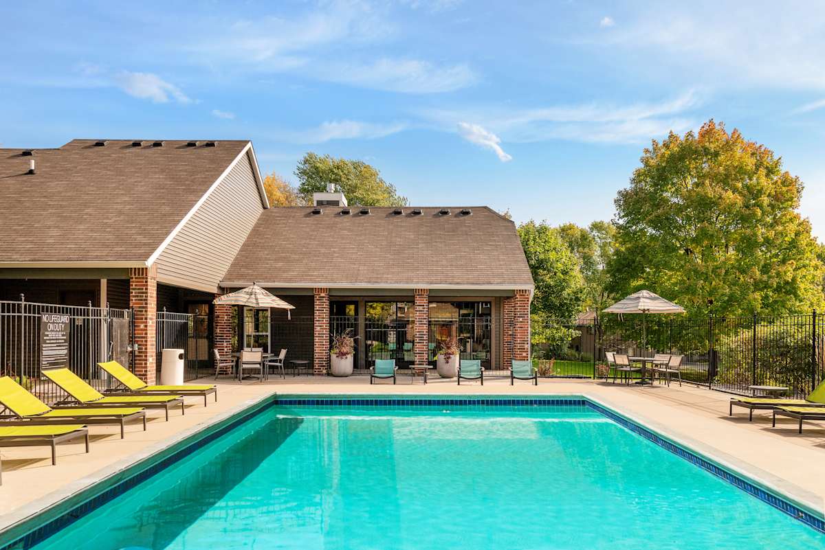 Apartments for Rent in Eden Prairie, MN | Eden Commons