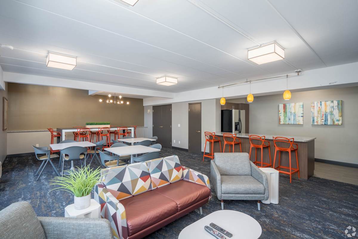 Apartments for Rent in St. Louis Park, MN | Park Pointe