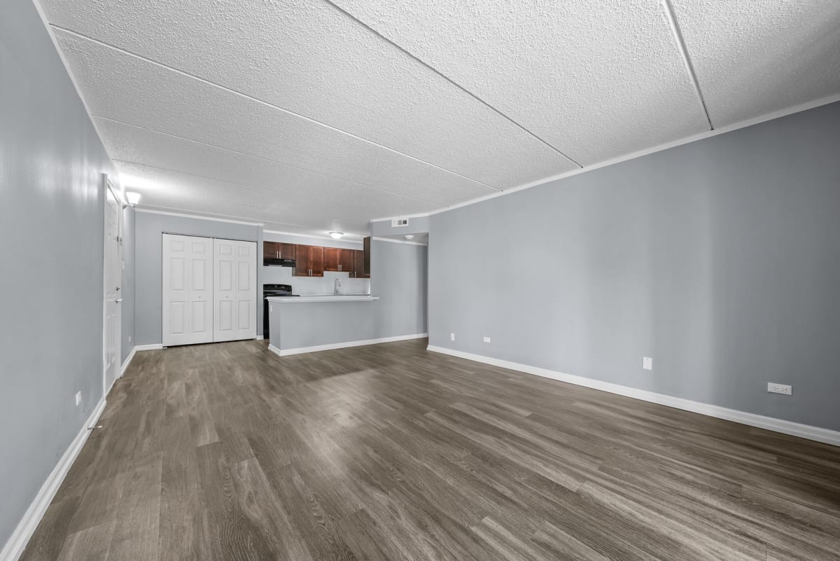 Apartments for Rent in Woodridge, IL | Woodland Ridge