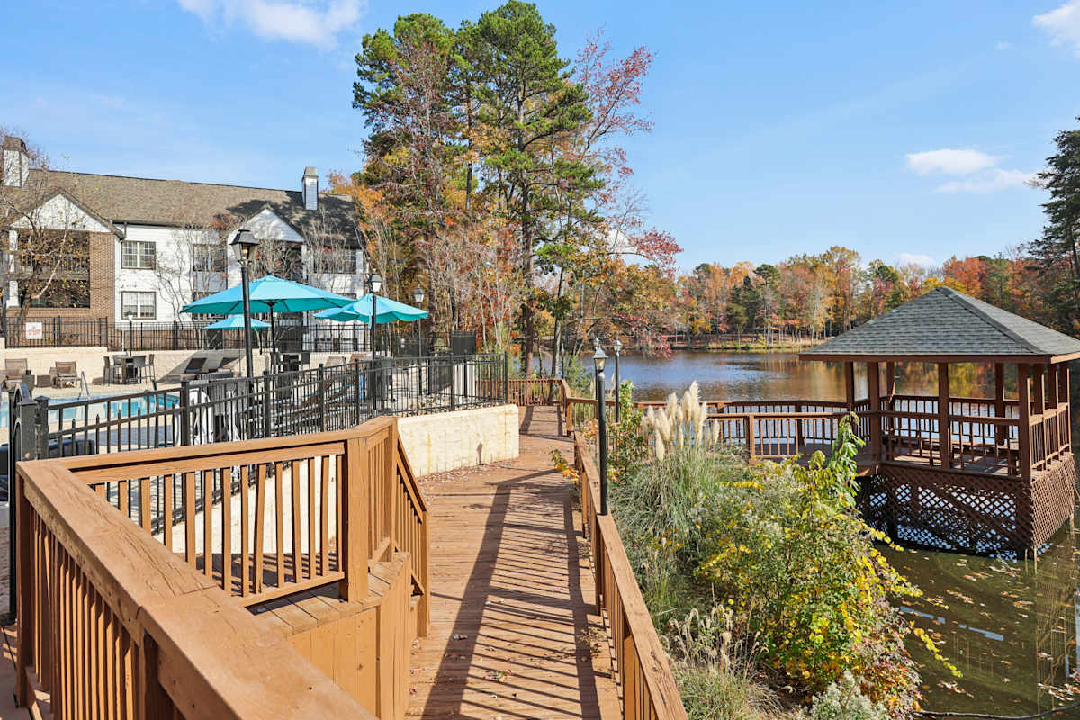 Radbourne Lake Apartment Homes