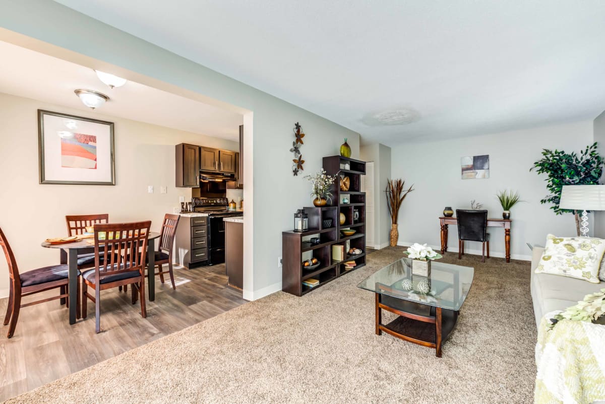 Photos and Video of Deercross Apartments in Indianapolis, IN