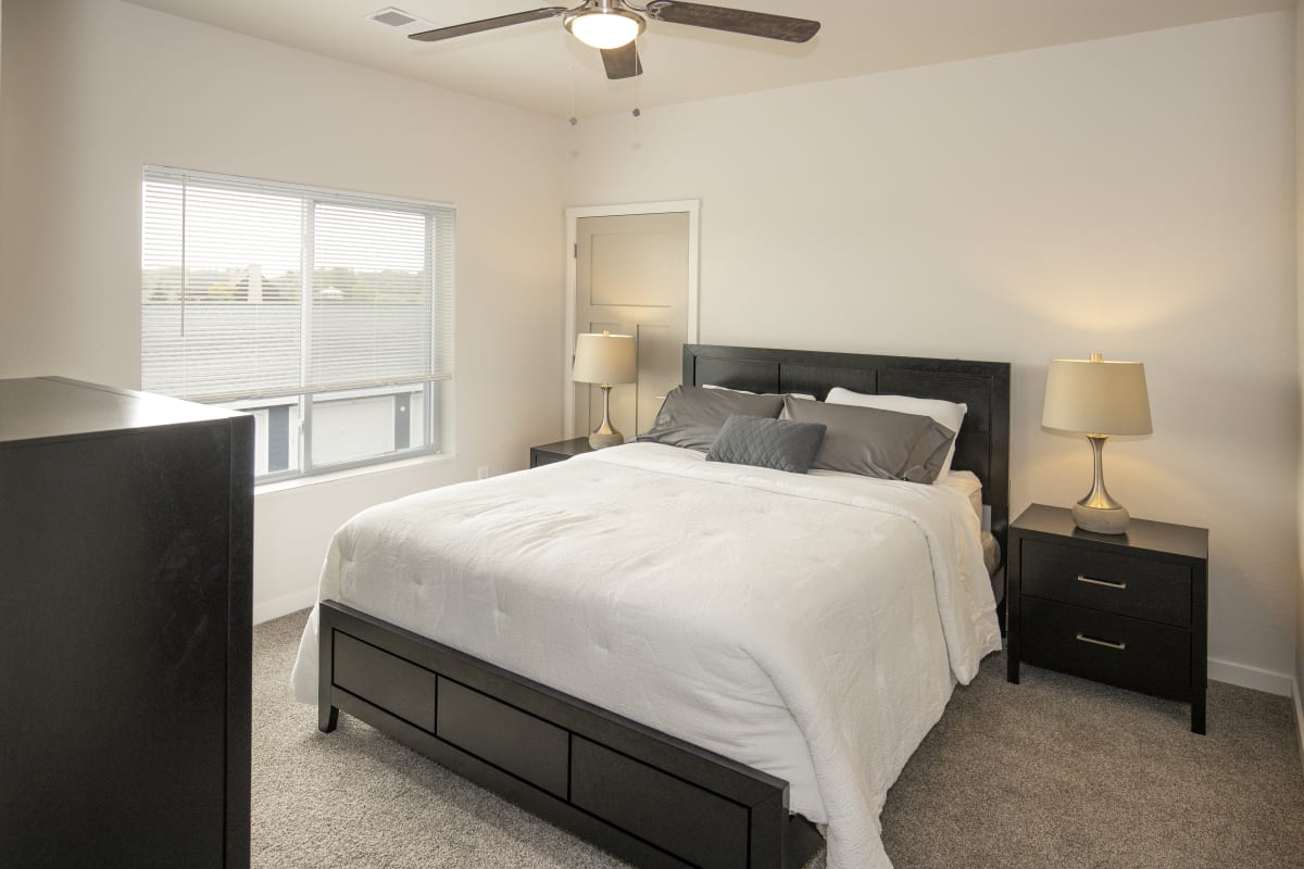 Photos and Video of The Residences Howard Commons /Howard Lofts in ...