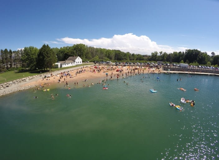 Photos and Video of Quarry View Apartments in Howard, WI