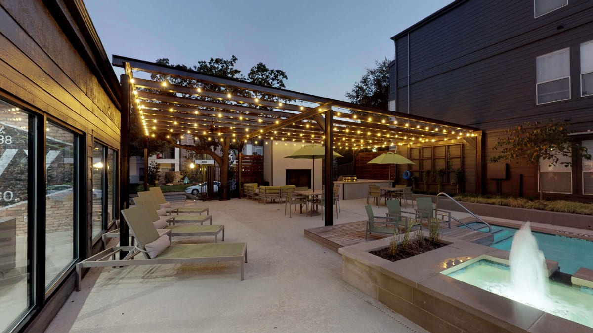 Photos and Video of Ivy Urban Living at Cityplace in Dallas, TX