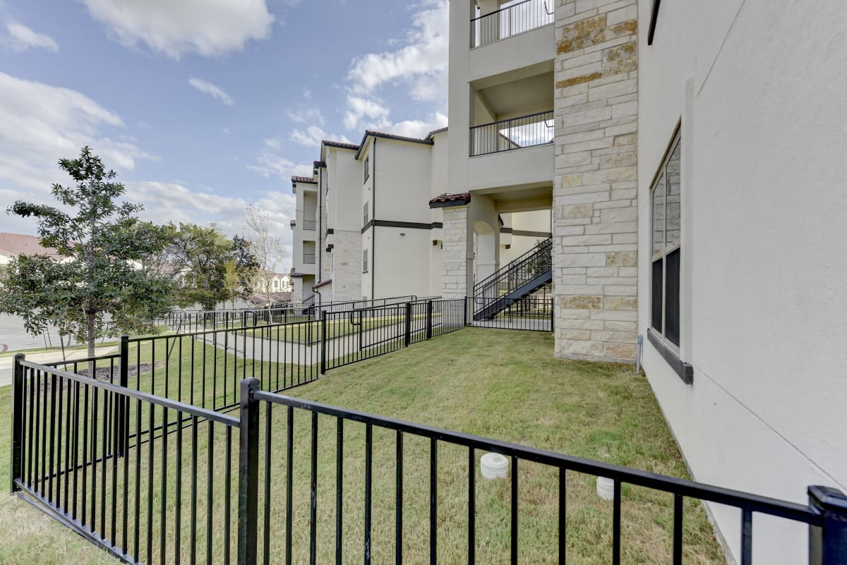 Onion Creek Apartments | Bridge at Three Hills