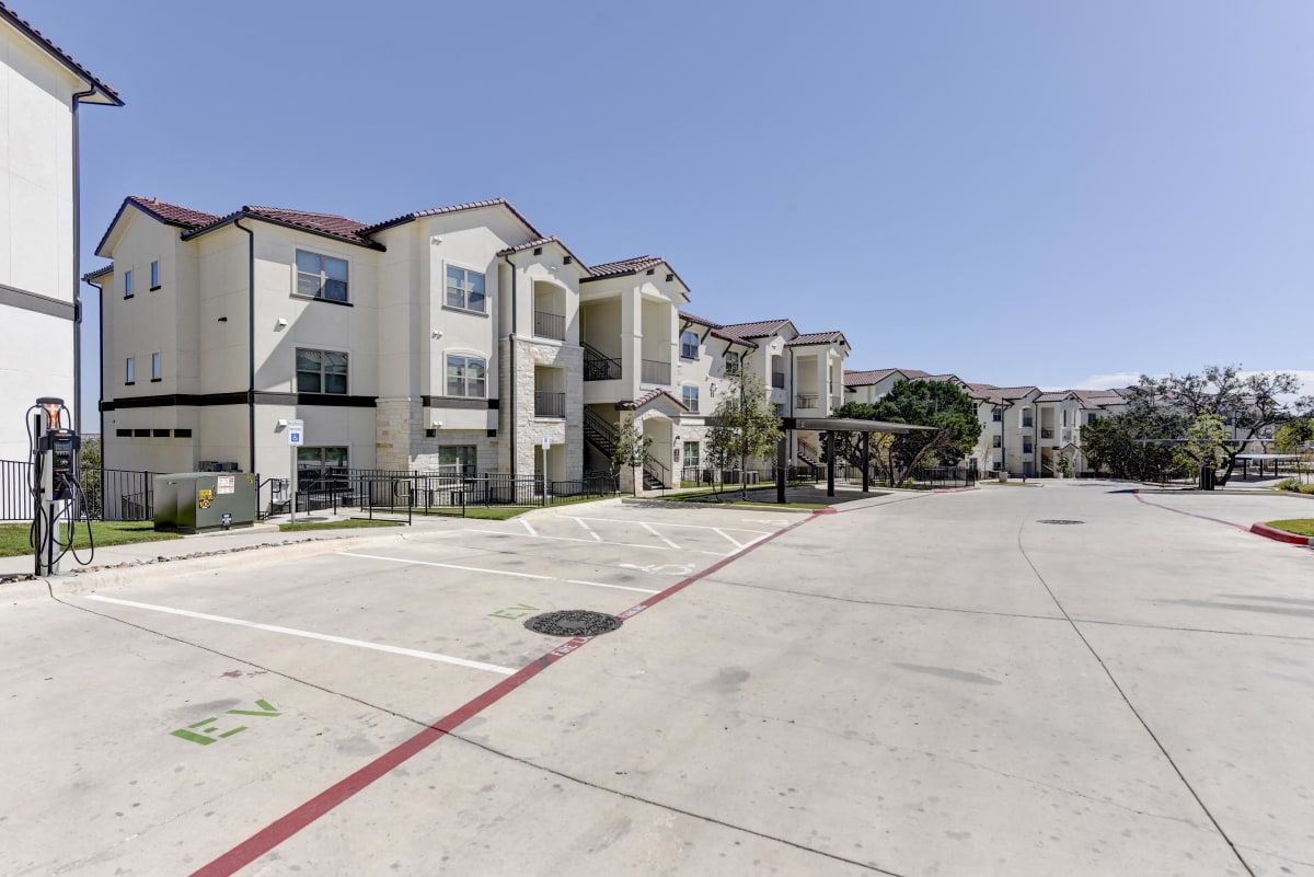 Onion Creek Apartments | Bridge at Three Hills