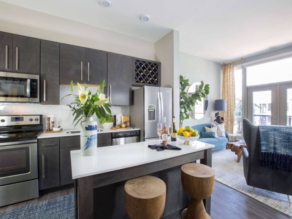 Apartments for Rent in Carmel, IN | Avant & Avant II