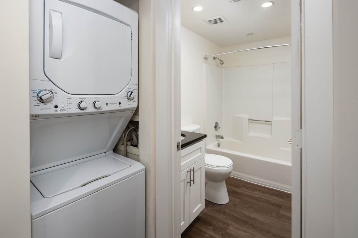 Photos and Video of Wesley Townsend in Atlanta, GA