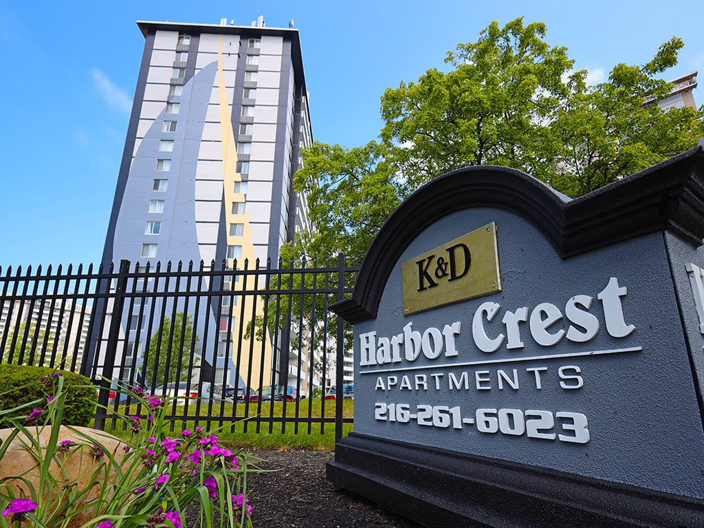Euclid, OH Apartments | Harbor Crest | Photos